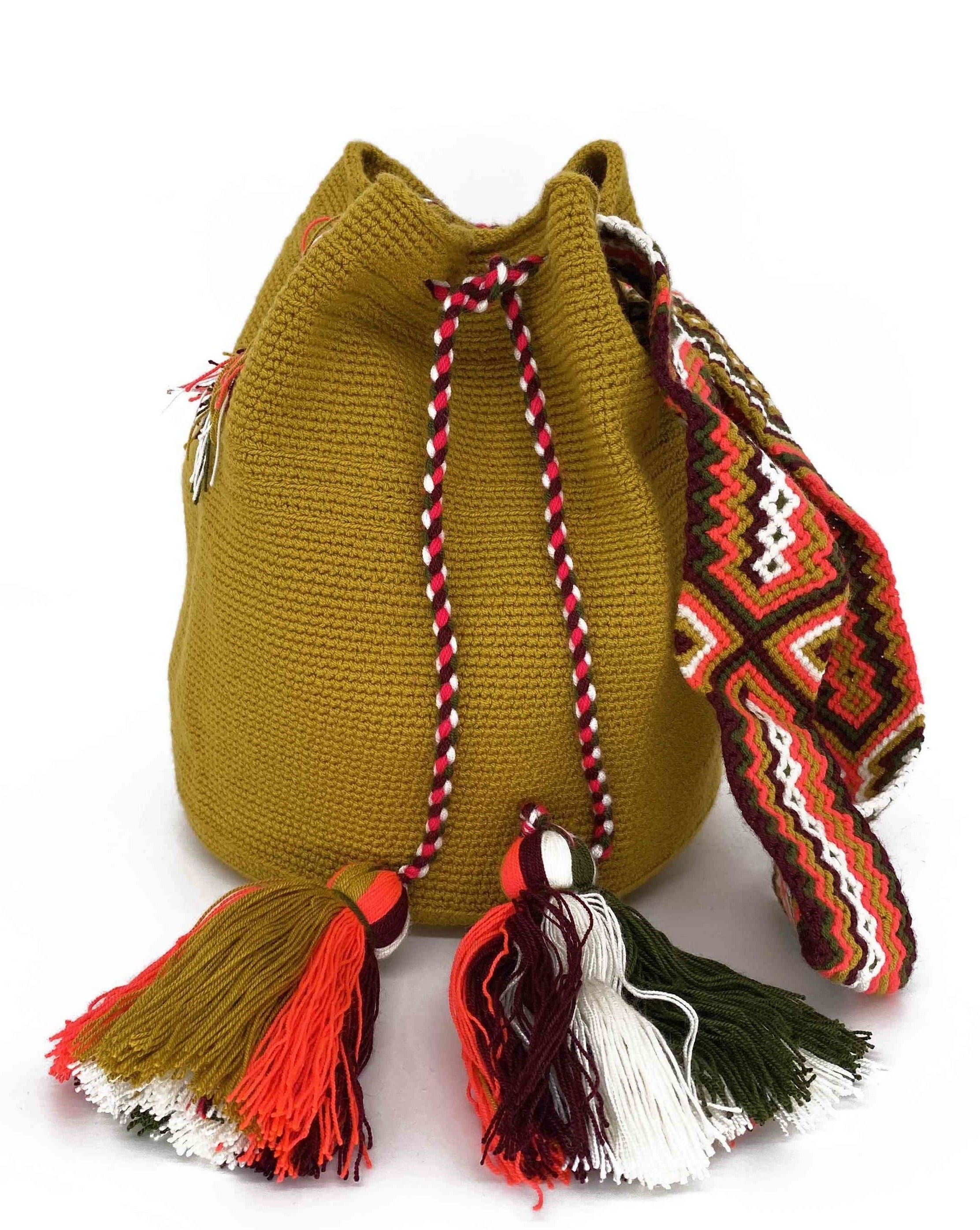 Wayana Esmeralda | Handcrafted Wayuu Bags | Wayana.eu